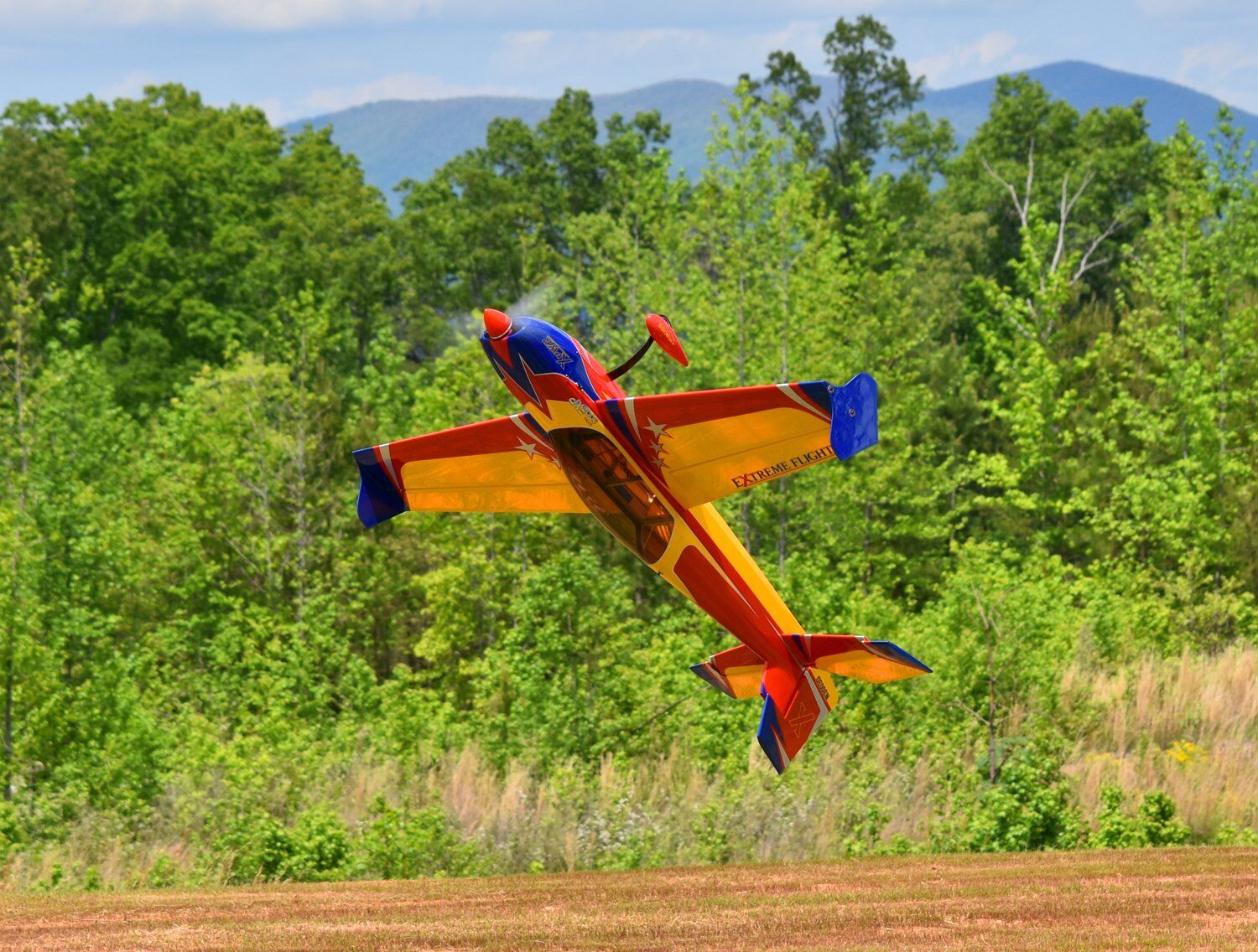 Extreme Flight - Extra 300 EXP 48" V2, Yellow/Red ARF Kit